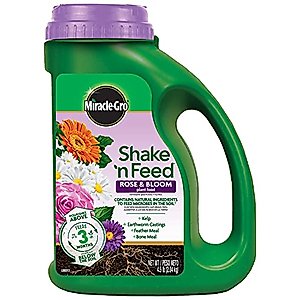 Miracle-Gro Plant Food 3002210 Shake 'N Feed Rose and Bloom Continuous Release Pl, 4.5 lb