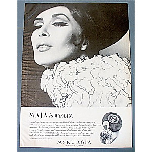 Maja Perfumed Talcum Powder| Freshening Talcum Powder, Leaving Skin Smooth and Delicately Perfumed; 7 Ounces