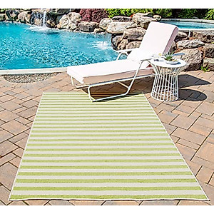 Momeni Rugs , Baja Collection Contemporary Indoor & Outdoor Area Rug, Easy to Clean, UV protected & Fade Resistant, 2'3" x 4'6", Green