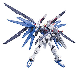 Bandai Hobby #05 Freedom Gundam 1/144 Real Grade