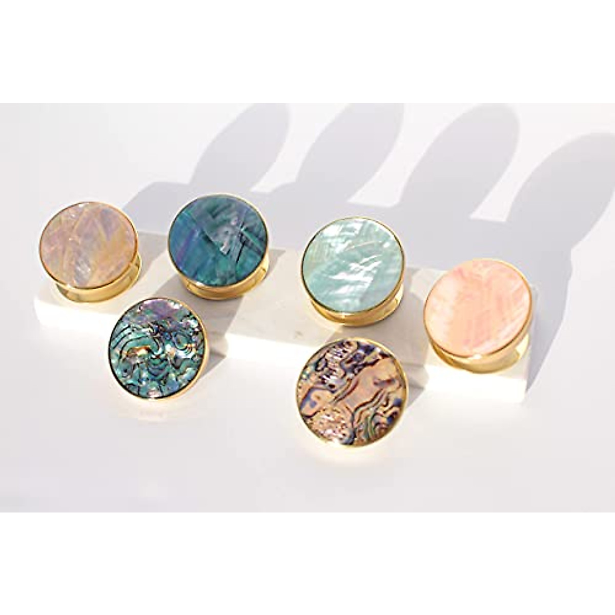 DALSTONE Authentic Natural Sea Shell Mother of Pearl Expandible Collapsible Mobile Phone Grip Stand Holder for Smartphone Tablet Cell Phone Accessory (Creme)