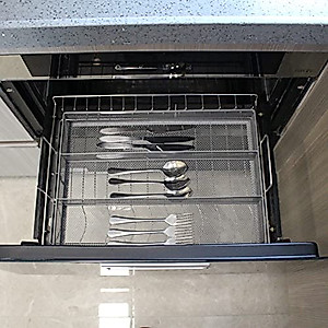 SETTFRFE Mesh Flatware Tray Kitchen Drawer Organizer,Silverware Organizer,Silverware Tray for Drawer,Utensil Organizer for Kitchen Drawers,Silver