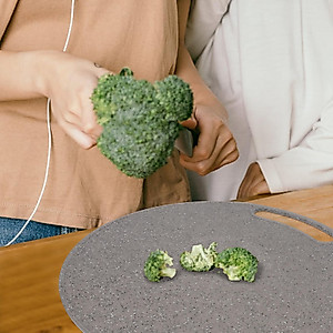 Cabilock Kitchen Cutting Board Round Plastic Chopping Block Hangable Fruit Vegetables Cutting Board with Handles for Home Restaurant Pub 31. 0x0. 5cm