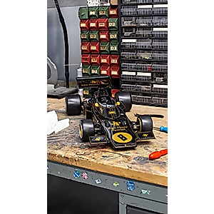 Pocher Lotus 72D John Player Special Emerson Fittipaldi 1972 British Grand Prix 1:8 Scale Diecast Model Kit HK114