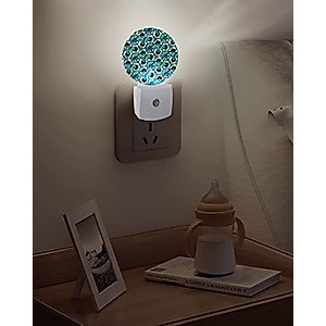 ILYBEEN Summer Monstera Tropical Leaves LED Night Lights Plug-in Nightlight with Auto Dusk to Dawn Sensor, Hexagon Texture Round Lamp for Bedroom,Hallway,Bathroom