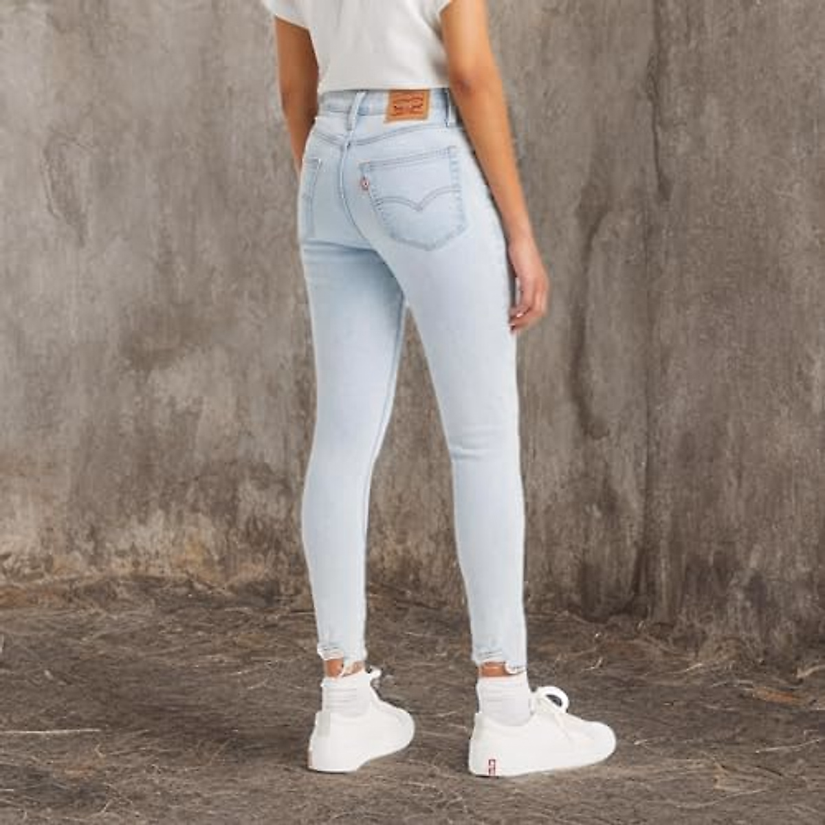 Levi's Women's 721 High Rise Skinny Jeans, Frostbite, 32 Regular