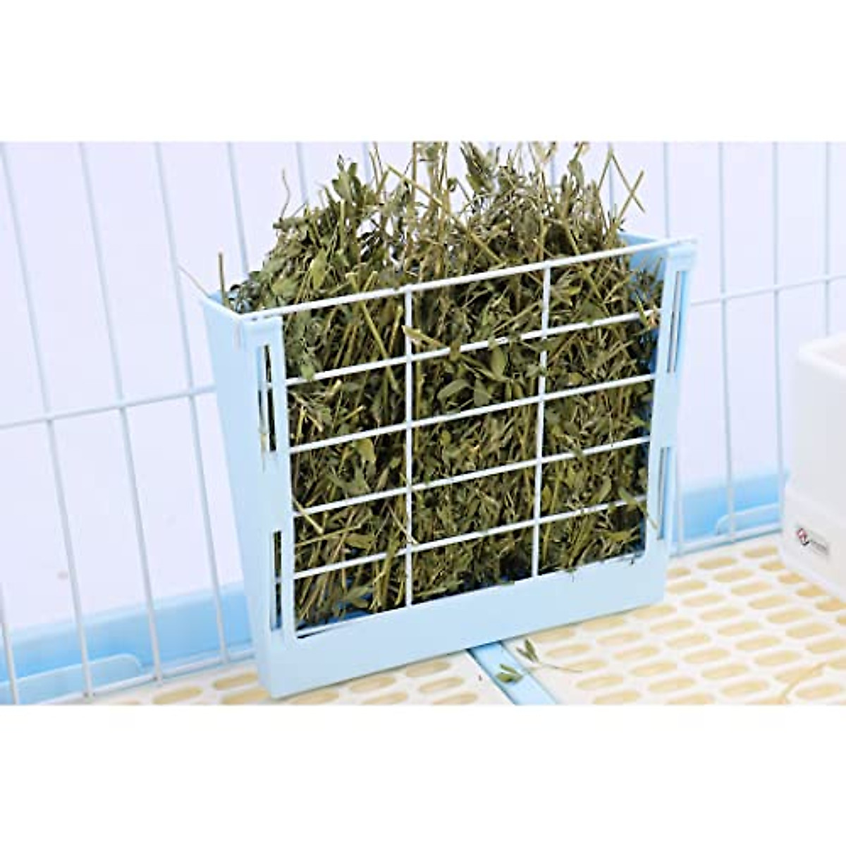 RUBYHOME Hay Feeder for Rabbits, Guinea Pigs, and Chinchillas - Minimize Waste and Mess with 9 1/4" x 3 3/4" x 8" Hanging Alfalfa and Timothy Hay Dispenser (Blue)