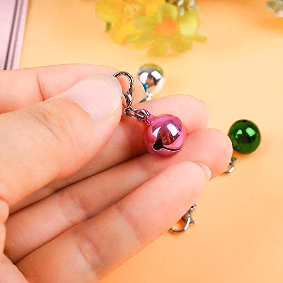 Aoche Pet Bells for Dog Cat Collar 6 pack,Charm Pet Pendant Accessories with1 Pack Stainless Steel Keychain (XS)