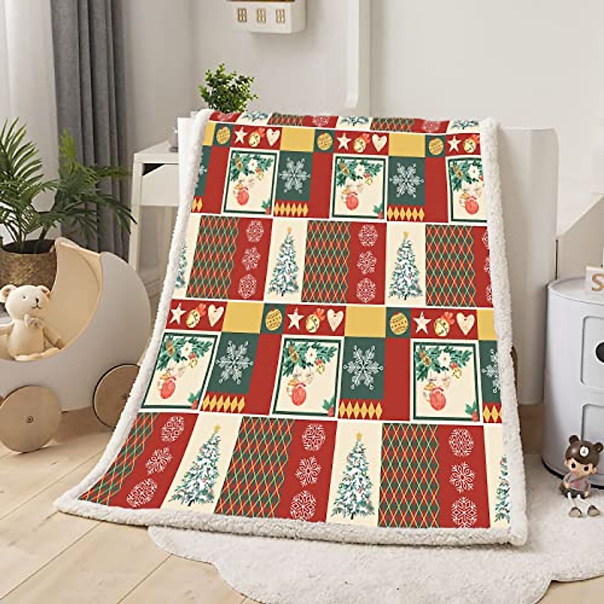 Christmas Red Plaid Throw Blanket, Soft Fluffy Sherpa Fleece Throws for Bed Sofa Xmas Tree Snowflake Print Pattern Blankets Christmas Decoration Gift for Kids Adults 50"x 60"