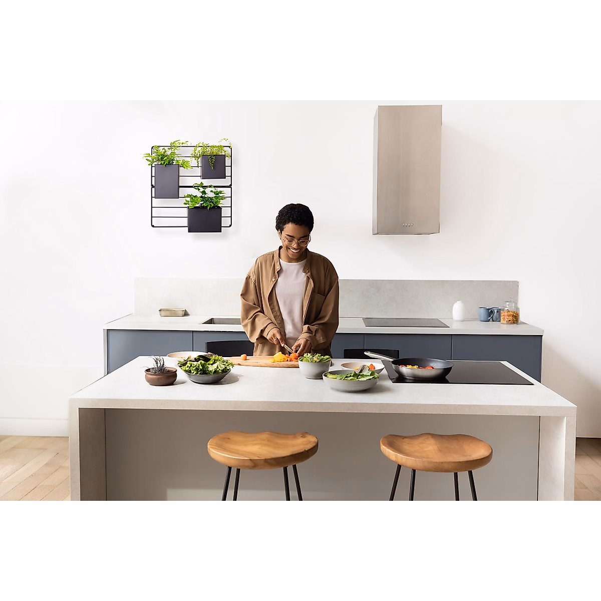 KASSELL Vertical Garden Wall Planter. Wall Mounted for Indoor Outdoor. All Metal Black Vertical Planter with No Assembly Required. Wall Planter for Indoor Plants Flowers, Herbs, Succulents and Plants