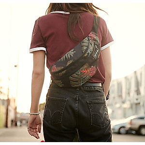 Dakine Classic Hip Pack - Emerald Tropic, One Size