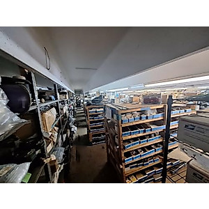 Furuno FCV588 Color LCD, 600/1000W, 50/200 KHz Operating Frequency Fish Finder without Transducer, 8.4"