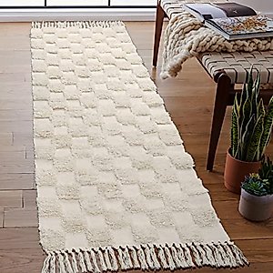 Lanffia Boho Runner Rug 2x6, Beige Hallway Rug Runner Washable Checkerboard Tufted Rug with Tassels Indoor Farmhouse Floor Carpet for Kitchen Laundry Room Doorway Bedroom Living Room