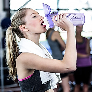 CAFELE Water Bottle with Flavor Pods,Fruit Fragrance Water Bottle,Scent Water Cup,Sports Water Cup Suitable for Outdoor Sports(Purple+7Pods)