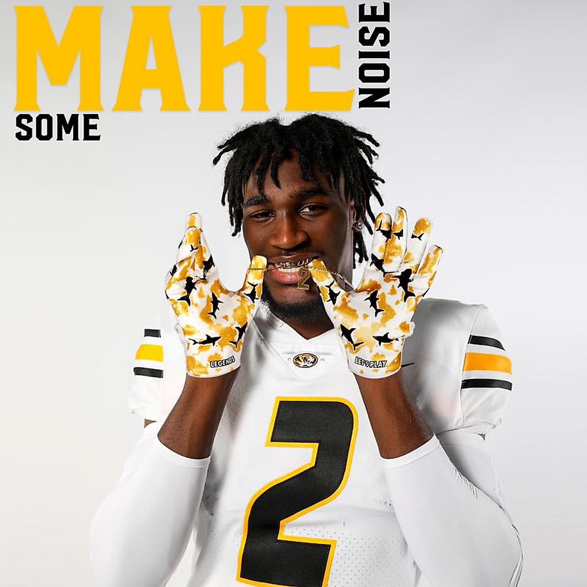 LISAAZ Limited Edition Shark Football Gloves Skin Fit Youth Football Gloves Tacky Football Gloves Men| Football Gloves for Kids 8-12 Receiver Gloves Adult/Football Gloves Youth