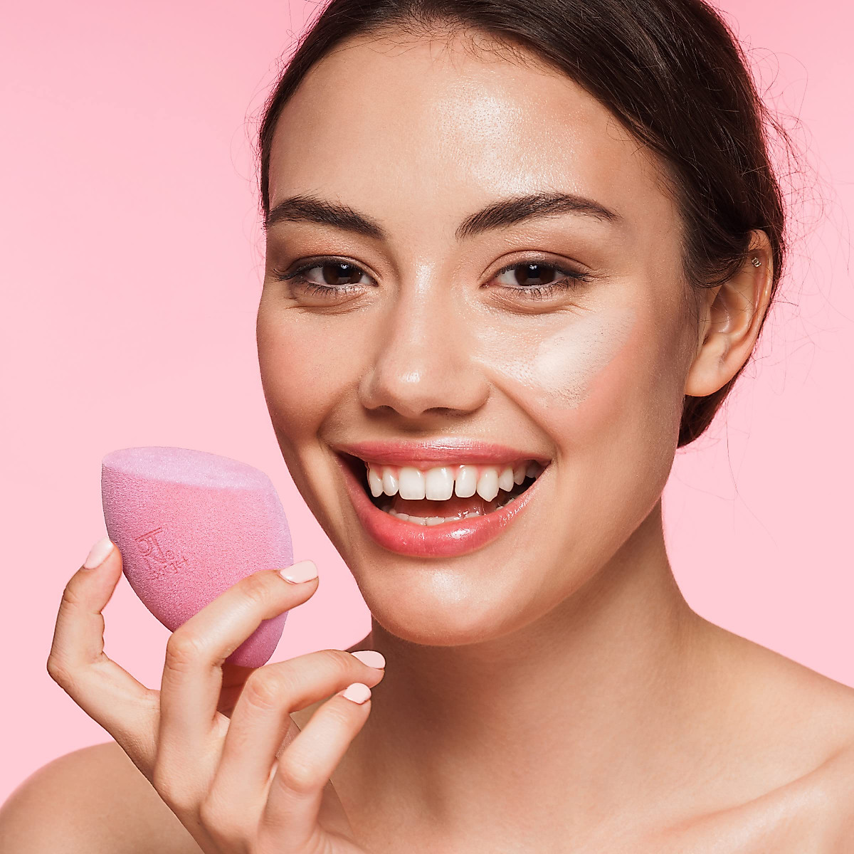 Real Techniques Limited Edition Cleanse, Blend, Set and Go Makeup Sponge Set, 4 Piece Christmas Gift Set, Perfect For Wife, Spouse, Girlfriend, Significant Other, and Daughter