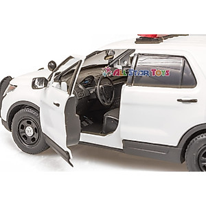 Motor Max DIECAST 1:24 W/B - 2015 Ford Police Interceptor Utility with Light BAR (White) 76959