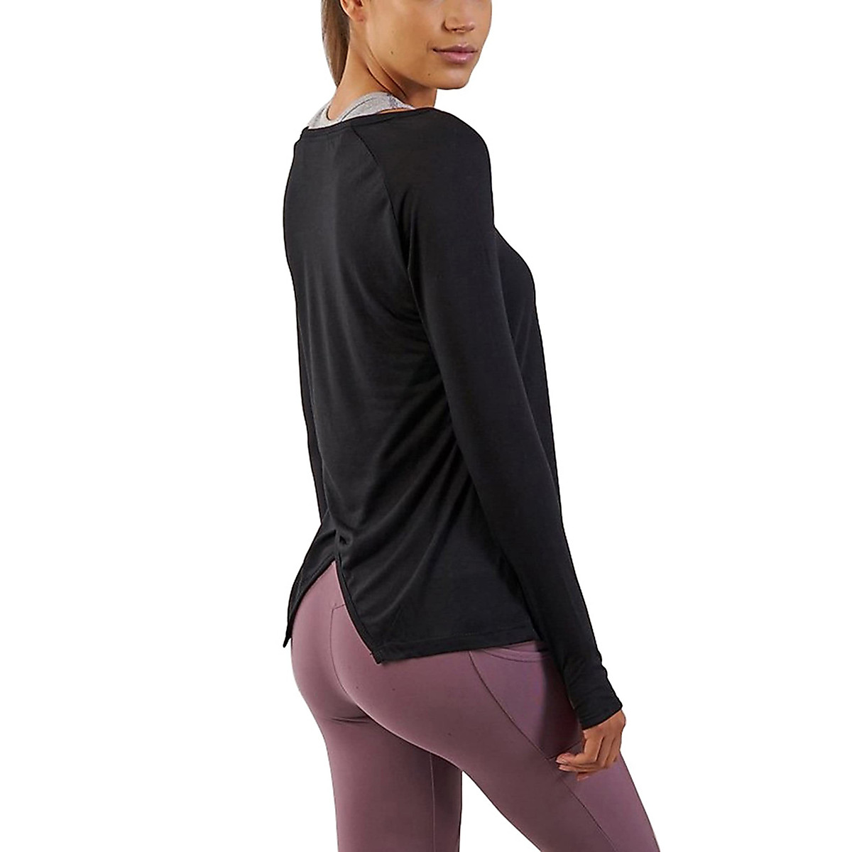 Bestisun Womens Long Sleeve Yoga Tops Workout Shirts Yoga Clothes Tunic Workout Tops with Thumb Hole Black M