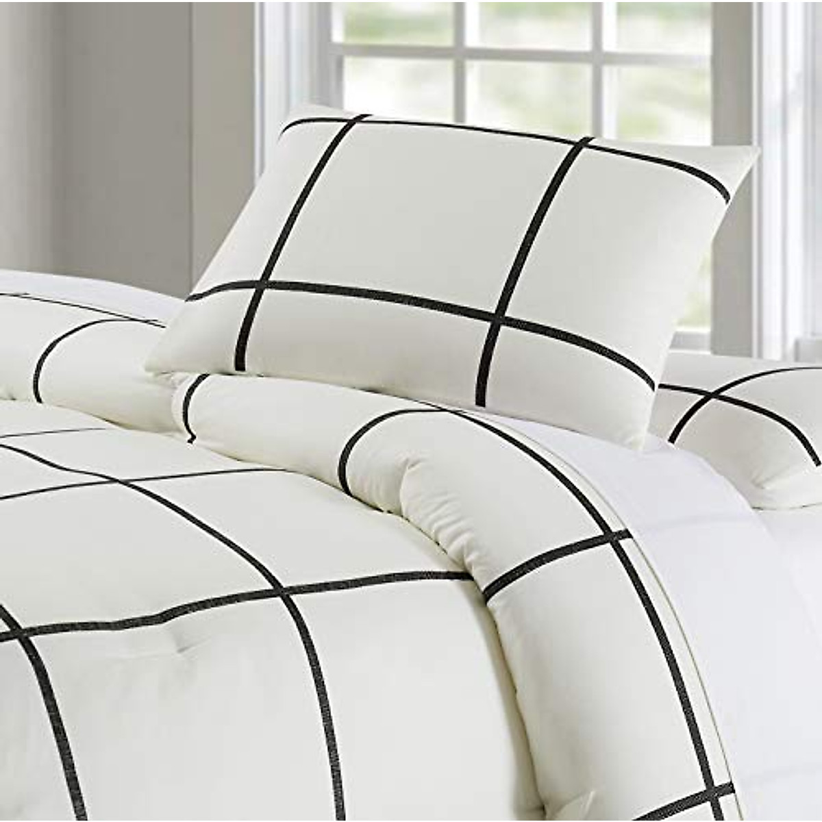 Truly Soft Everyday Kurt Black and White Stripe Comforter, Full/Queen, Windowpane, Kurt Windowpane
