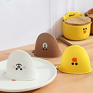 KOWVOWZ Novelty Cute Pinch Grips Oven Mitts Finger Protector Silicon Anti Heating Brown Cony Sally Kawaii (CONY)