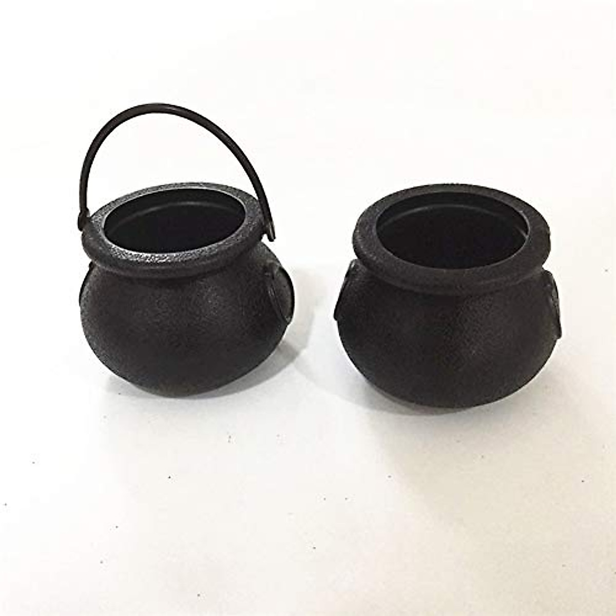 12 PCS Halloween Mini Candy Kettles Novelty Cauldron Kettles Cups Plastic Mini Black Witch Cauldron Multi-purposed Novelty Candy Holder for Halloween, St Patrick's Day Party