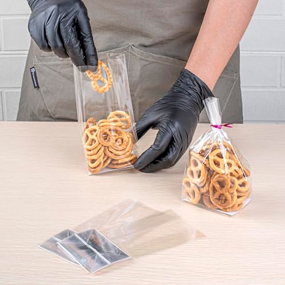 Restaurantware Bag Tek 3 x 2 x 6.5 Inch Retail Bags 100 Durable Candy Bags - Gusset Sleeved Disposable Clear BOPP Gusset Bags Flat-Bottomed For Restaurants Cafes And Delis