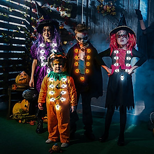 Halloween Necklaces Accessories, 3Pcs Halloween Light Up Necklace, Halloween Pumpkin Skull Ghost Glow Necklaces, 3D Light Halloween Party Favors Necklaces for Trick or Treat Halloween Decorations