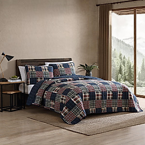 Eddie Bauer - King Quilt Set, Cotton Reversible Bedding with Matching Shams, Lightweight Home Decor for All Seasons (Madrona Navy/Red, King)