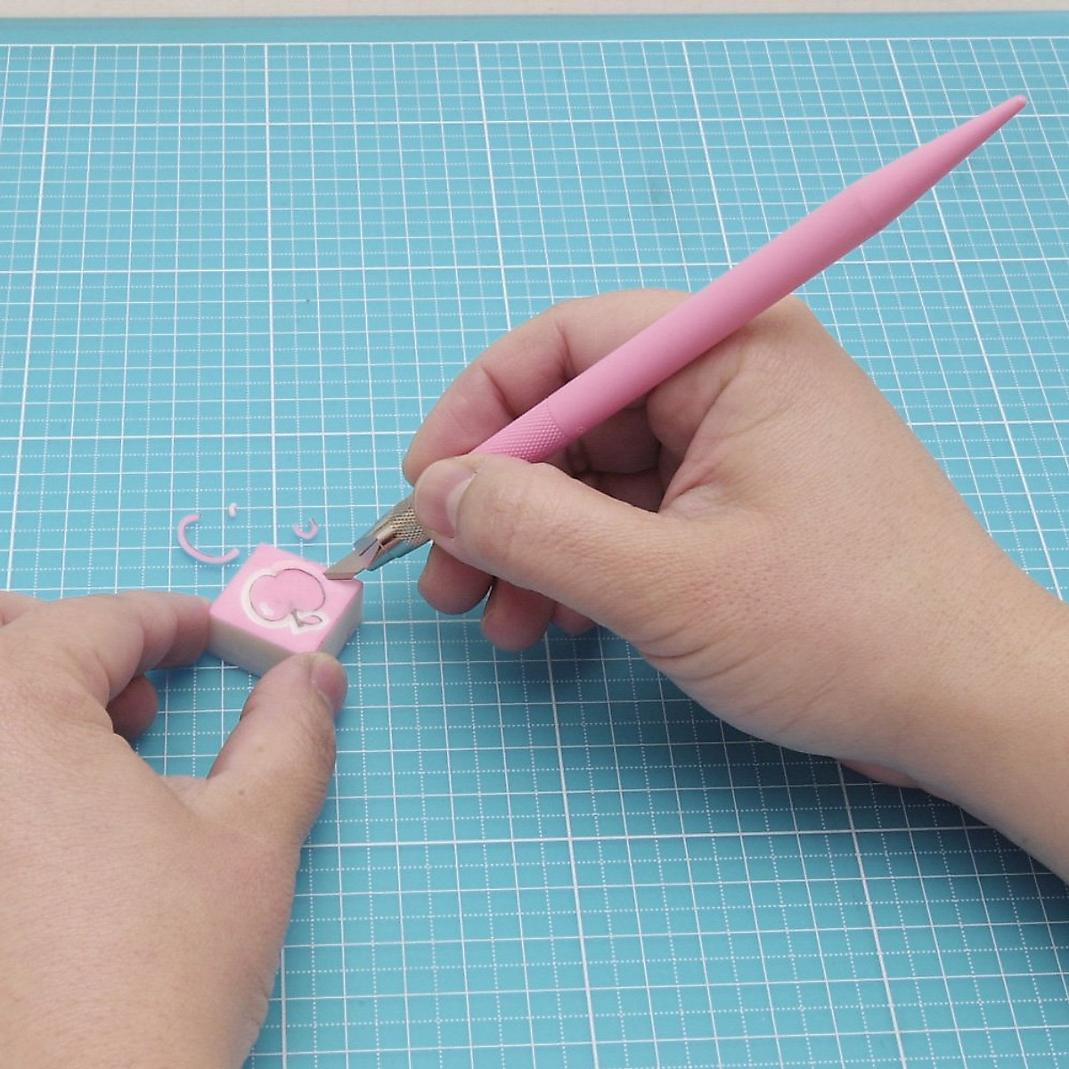 NT Cutter Resin Holder Art Knife, Pink Holder, 1 Knife (D-401P-P)