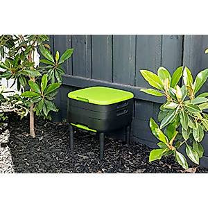 MAZE Two Level Worm Farm Compost Bin with Plastic Extension Legs