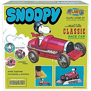 Atlantis Snoopy and his Classic Race Car Motorized Snap Model Kit