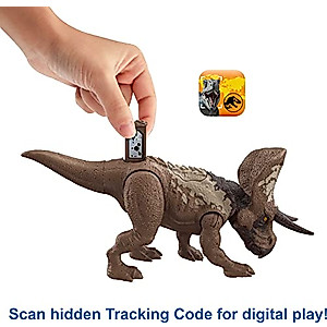 Mattel Jurassic World Strike Attack Zuniceratops Dinosaur Action Figure Toy with Attack Feature & Movable Joints