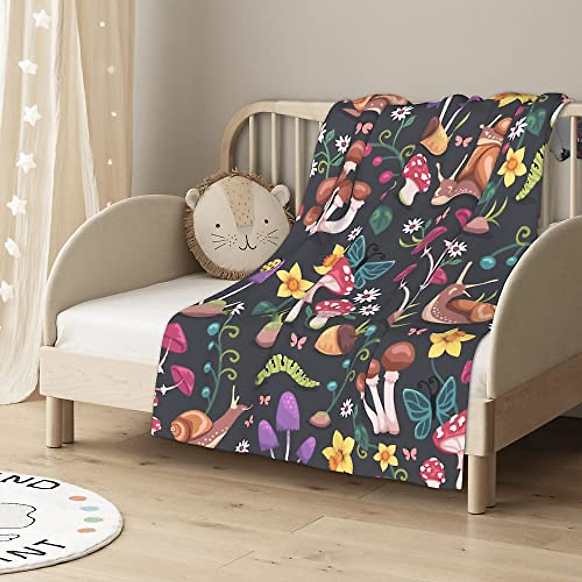 LAKIMCT Snail Mushroom Blanket for Couch Bed Throw Blanket, Aesthetic Decorative Blanket for Travel Camping Comfy Blanket, Full Size Blanket, 30x40 inch