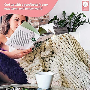 Abound Chunky Knit Blanket Throw - Queen Size (50"x60", 5 lbs) - Chenille Yarn Knitted Blanket - Crochet Blanket - Cable Knit Throw Blanket - Weighted Chunky Blanket, Gift - Machine Washable (Beige)