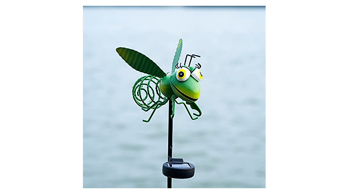 Praying Mantis Solar Garden Lights - Outdoor Decor
