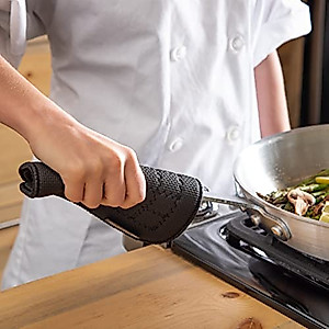 Carlisle FoodService Products Ultigrip Neoprene Commercial Hot Pad Pan Holder, 7" X 7", Black