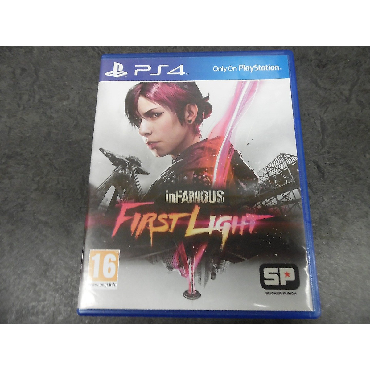 inFAMOUS: First Light (PS4)