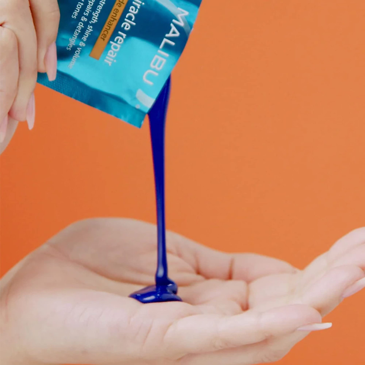 Malibu C Miracle Repair Hair Reconstructor, Blonde Enhancer (1 Packet) - Nourishing Hair Repair Treatment for Damaged Blonde Strands - Relieves Hair Discoloration