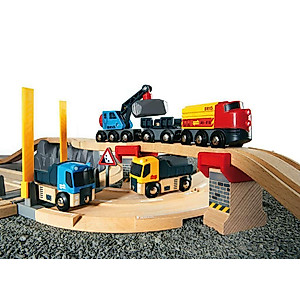 BRIO World 33210 - Rail & Road Loading Set - 32 Piece Wooden Train Set | Ideal for Kids Aged 3+ | with Special Crane Car & Flatbed Idea