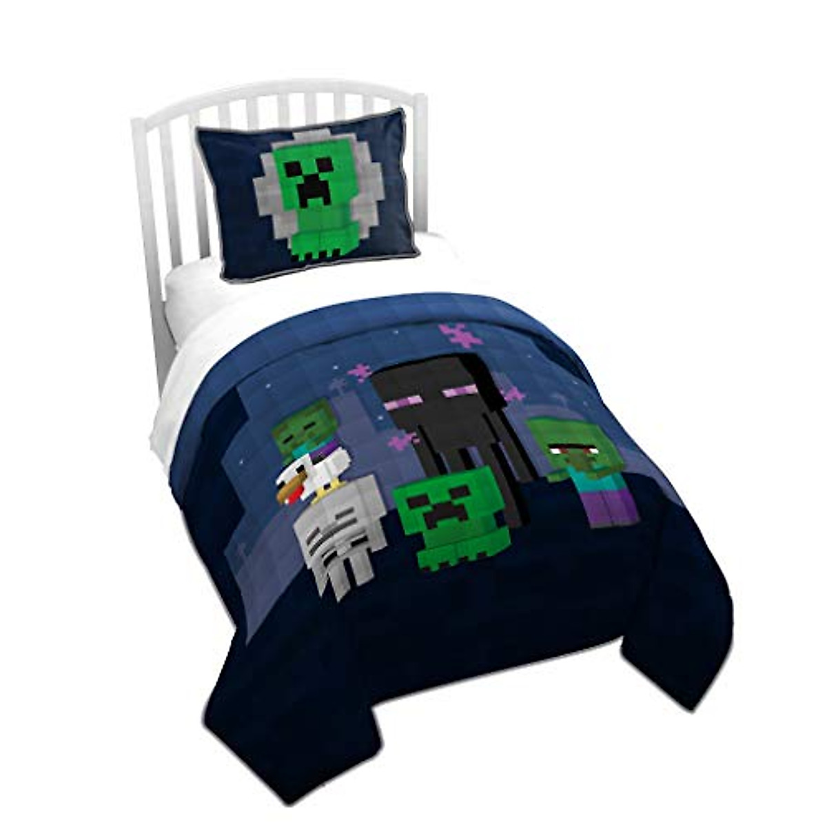 Jay Franco Minecraft Bad Night Full/Queen Quilt & Sham Set - Super Soft Kids Bedding Features Creeper & Enderman - Fade Resistant Microfiber