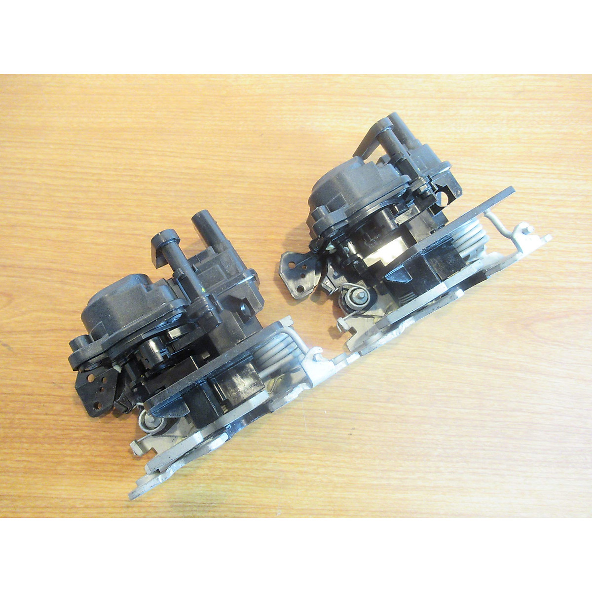 Mopar 2019-2020 Ram 2500 3500 Rear Left & Right Tailgate Latch New OEM