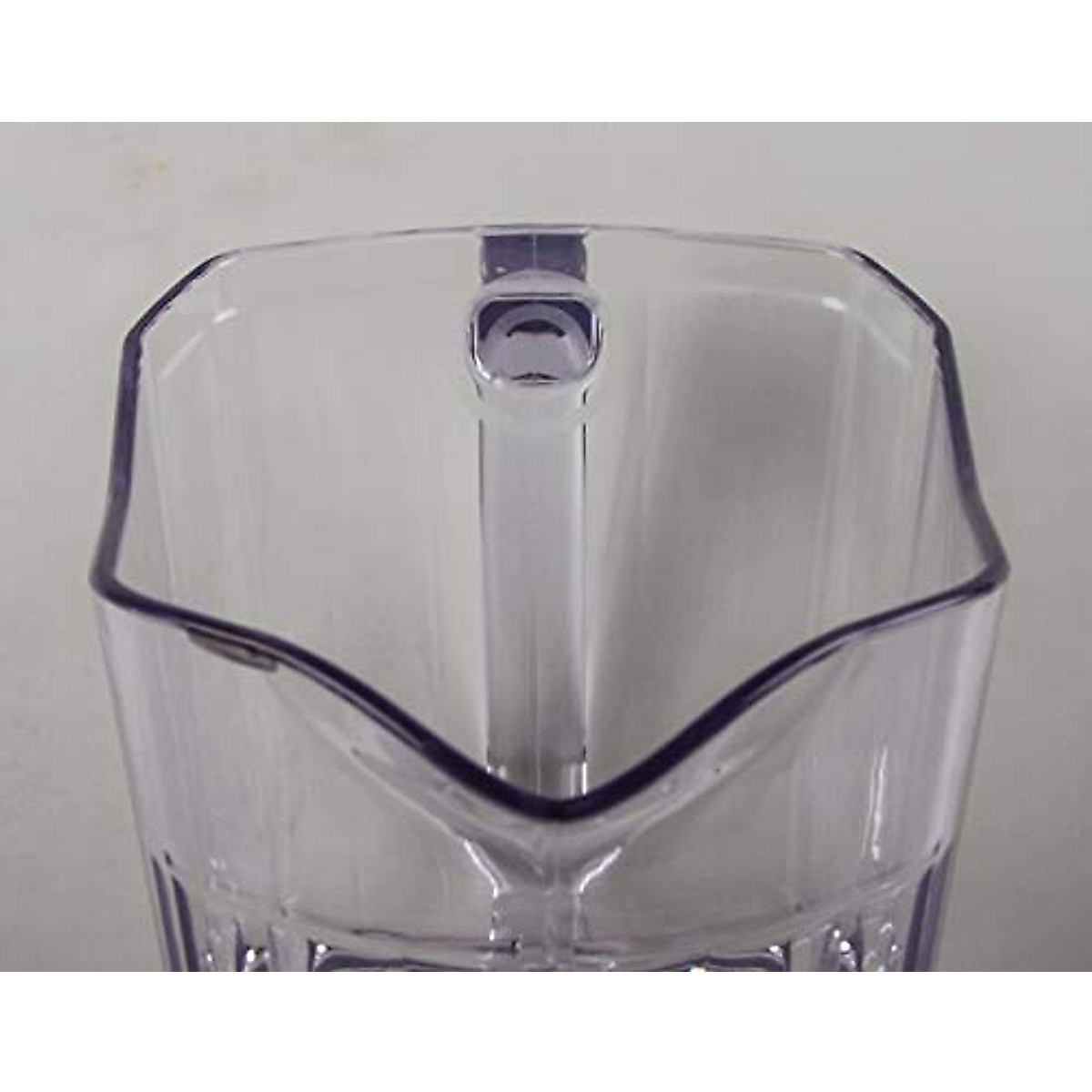 Carlisle FoodService Products PPP60 Perfect Pour Shatter-Resistant Beer Pitcher, 60 oz.