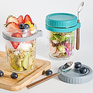 Hoa Kinh Overnight Oat Containers with Lids and Spoon 16oz 2Pack Glass Mason Jars for Overnight Oats, Cereal, Milk, Vegetable and Fruit Salad, Airtight Jars with Two Measurement Marks(Grey and Green)