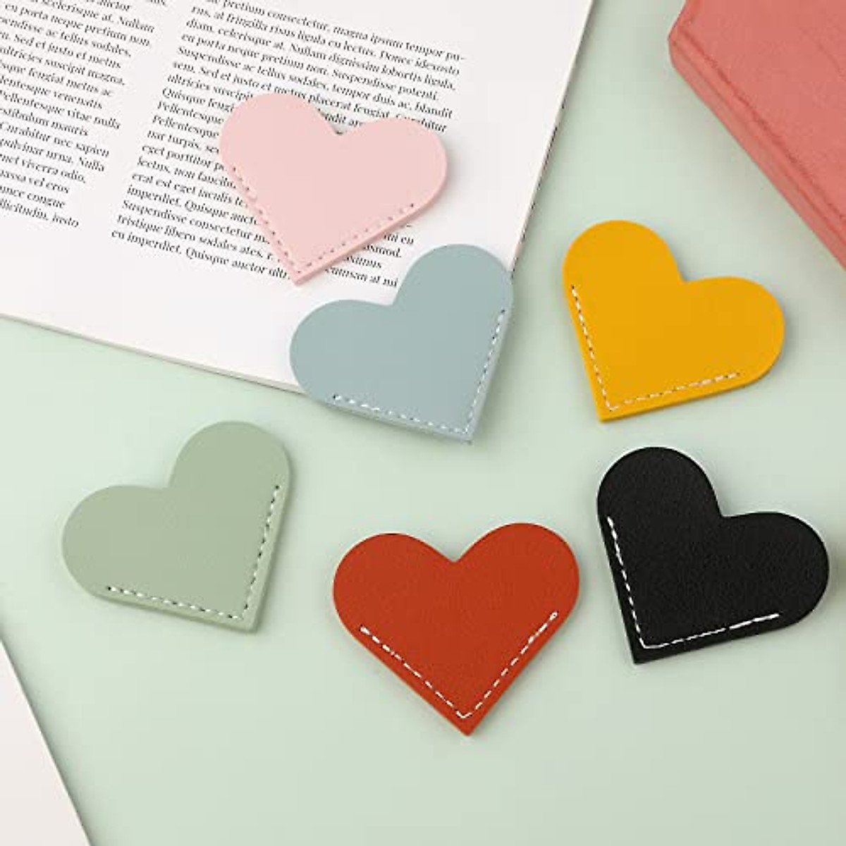 6Pcs Leather Heart Bookmark, 6x5cm/2.4x1.96inch Corner Bookmarks Cute Bookmark Handmade Heart Bookmark Accessories for Women Book Lovers Present (Multicolored Color)