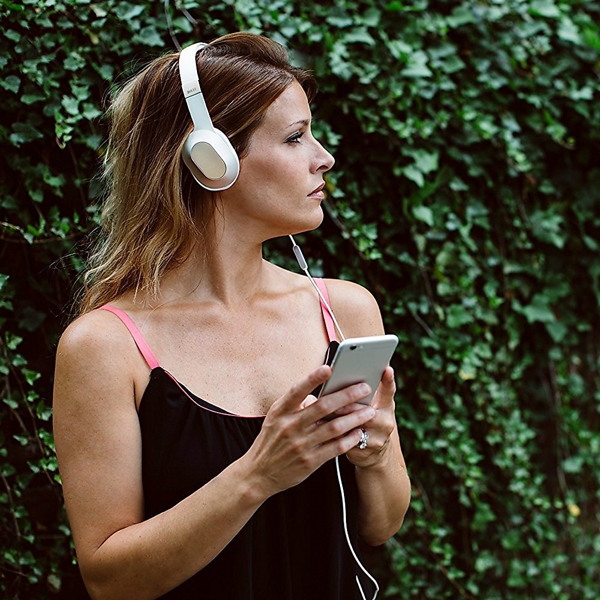 KEF M400 Hi-Fi On-Ear Headphones - Champagne White