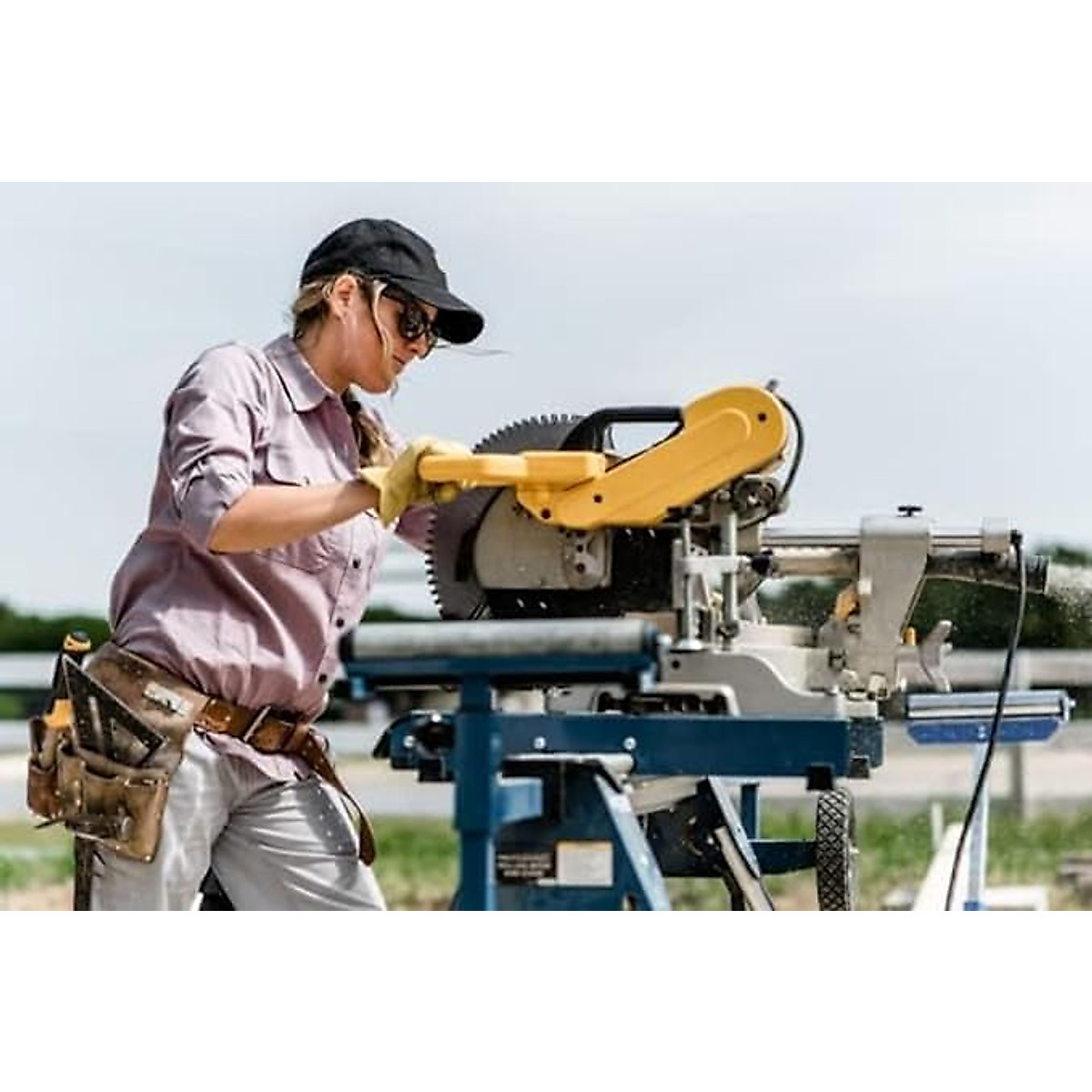 Dickies Women's Dri-Tech Fashion Moisture Control Crew Socks (5/6/12 Pairs) (S-XL), Black Heathered (6 Pairs), Large