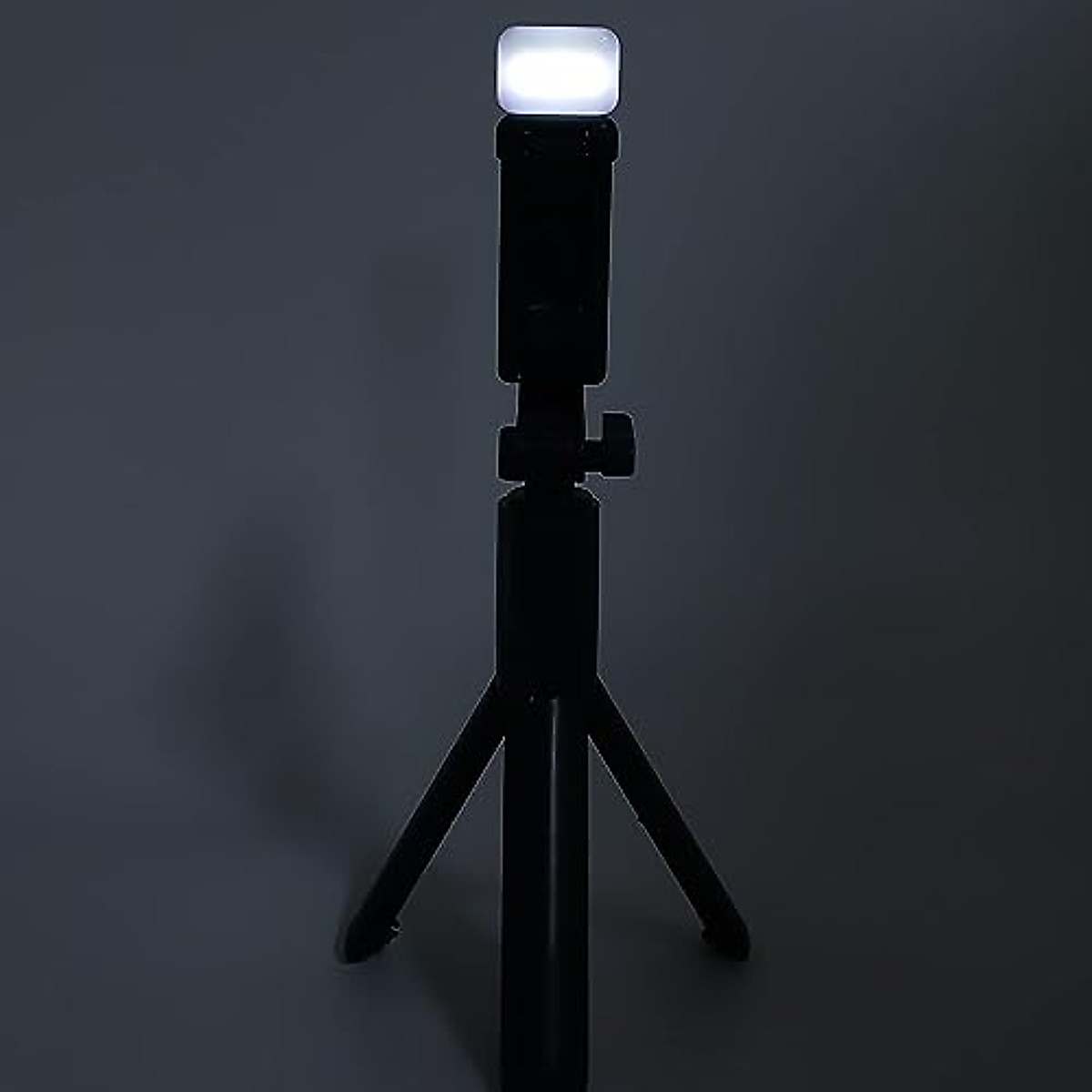 Bewinner Selfie Stick Tripod with Remote, Extendable Selfie Stick Tripod with Fill Light Compatible with Phone 13/13 Pro/12/11/11 Pro and Android Smartphone for Vlog Shooting