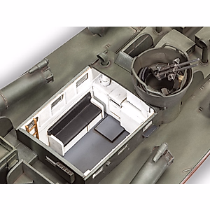 Revell 85-0319 PT-109 Patrol Torpedo Boat Commanded by LTJG John F. Kennedy Model Military Ship Kit 1:72 Scale 146-Piece Skill Level 5 Plastic Model Building Kit, Green