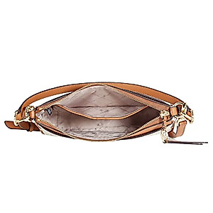 Jet Set Medium Logo Shoulder Bag