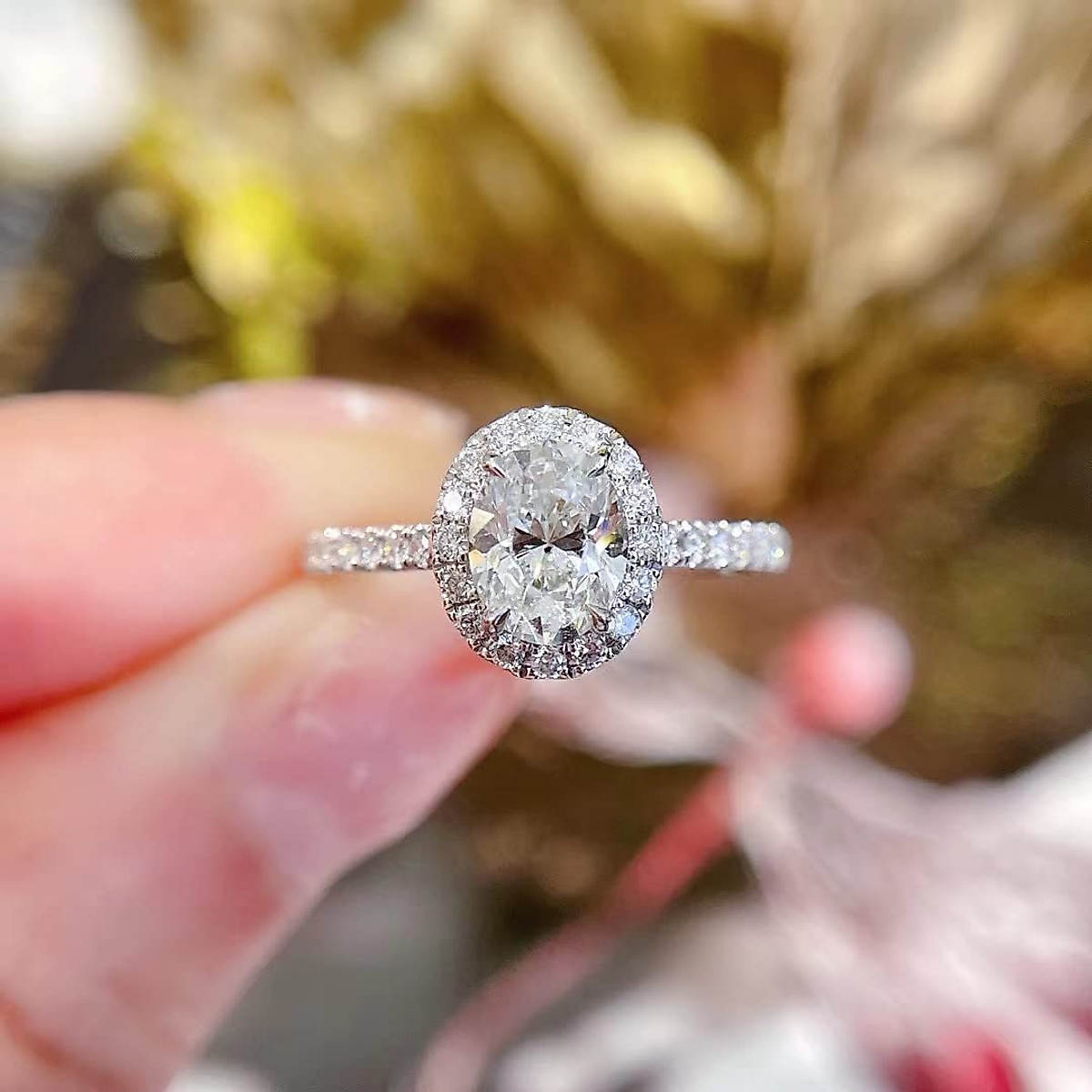 Oval Engagement Rings for Women White Gold, 1CT Center Oval Moissanite Engagement Rings Platinum Plated Silver 10K 14K 18K Gold Wedding Anniversary Promise Rings with Text Engraving (10K Gold)